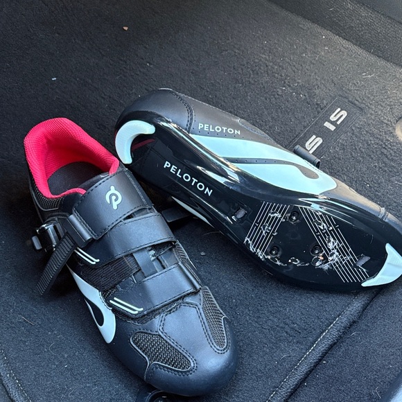 Peloton | Shoes | Peloton Black And White Cycling Shoes With Red ...